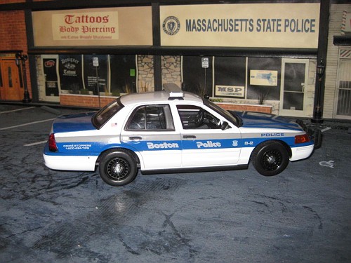 1/18 Boston Police | Scale Model/Die Cast Cars | Crownvic.net