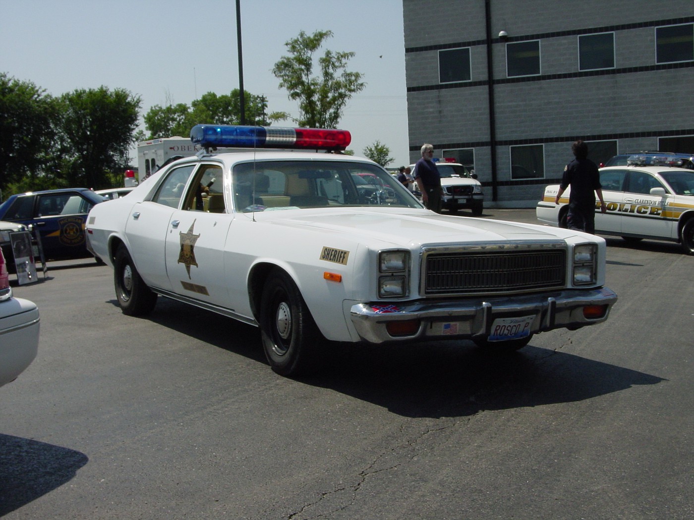 copcar dot com - The home of the American Police Car - Photo Archives
