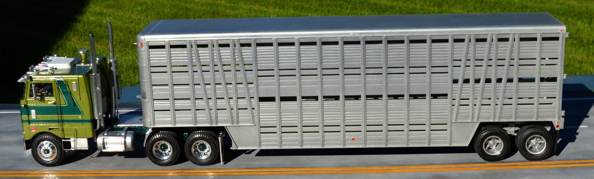 Photo: DSC 6212 Wilson Livestock Left View | Wilson Livestock Trailer ...