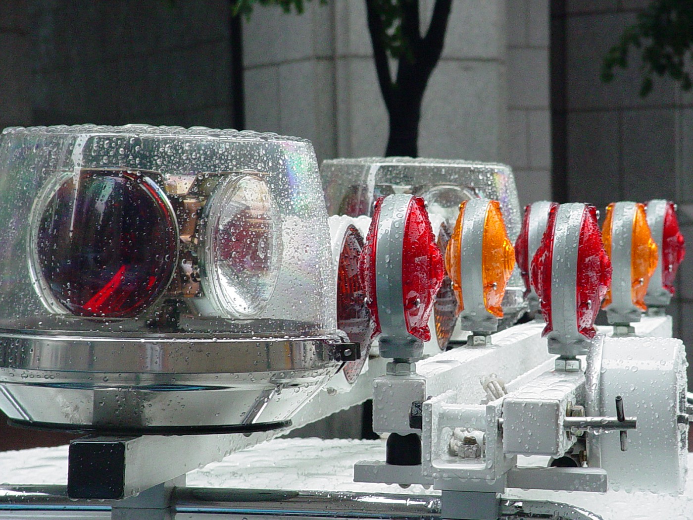 Photo: NYPD Signal-Stat lightbar and McDermott Hi-Rise bar | 2006 NYPD ...