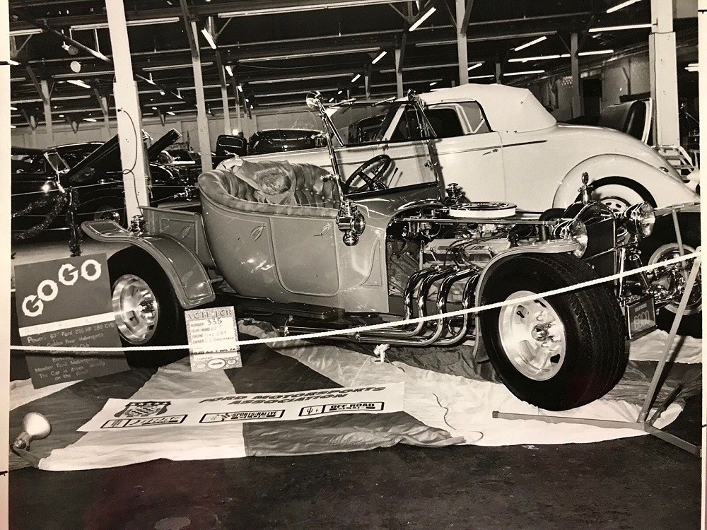 Photo: Go Go Andy's T kit | MODEL T'S AT INDOOR & OUT DOOR HOT ROD ...