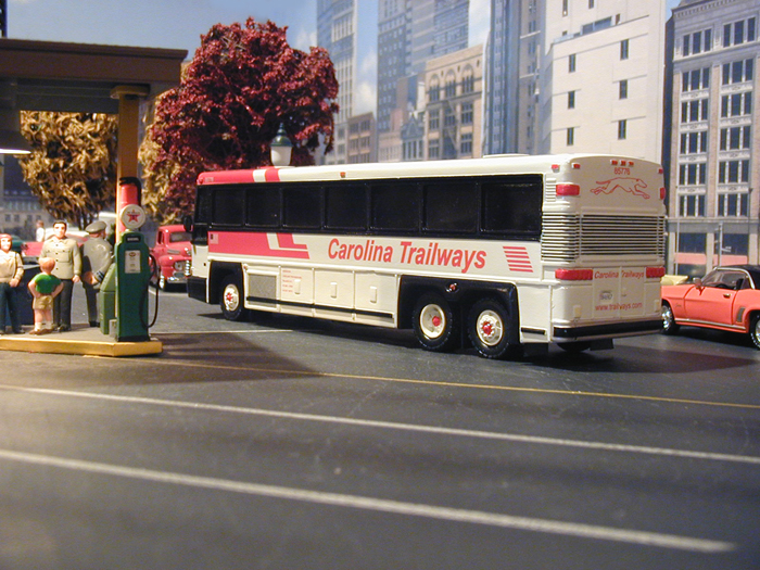 TRAILWAYS SYSTEM BUS MODELS GO BIG RED... album | Mackbuses.net ...