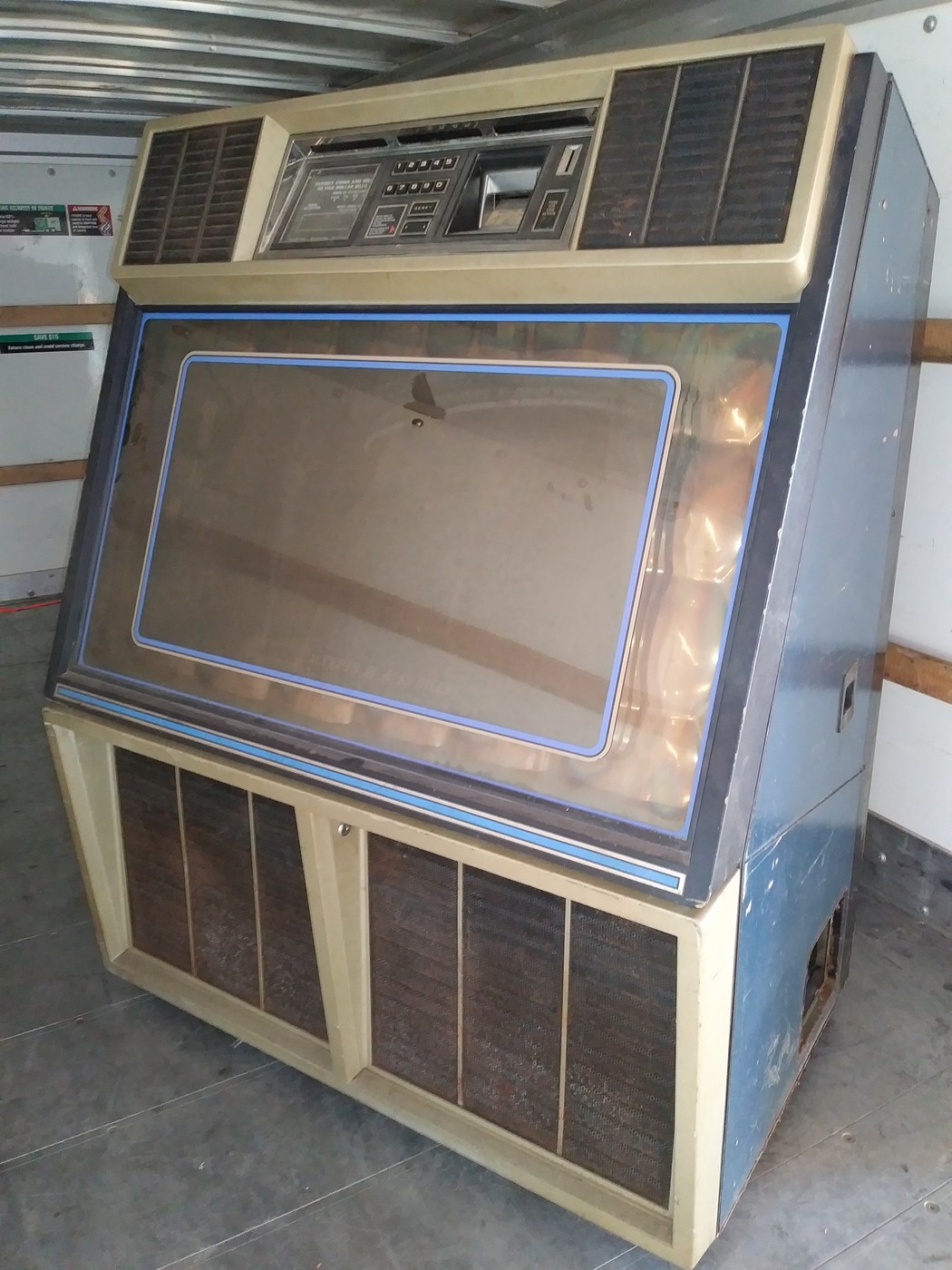 Photo: RoweR86-1016220a | 1982 Rowe/AMI R-86 Jukebox - S/N 1016220 ...
