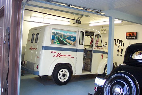 Photo: Divco Alpenrose | Divco delivery trucks album | TheNewcityFamily ...