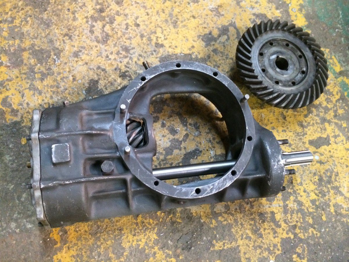 Photo: Early Culver City MAGNESIUM Halibrand V8 #201 Quick Change ...