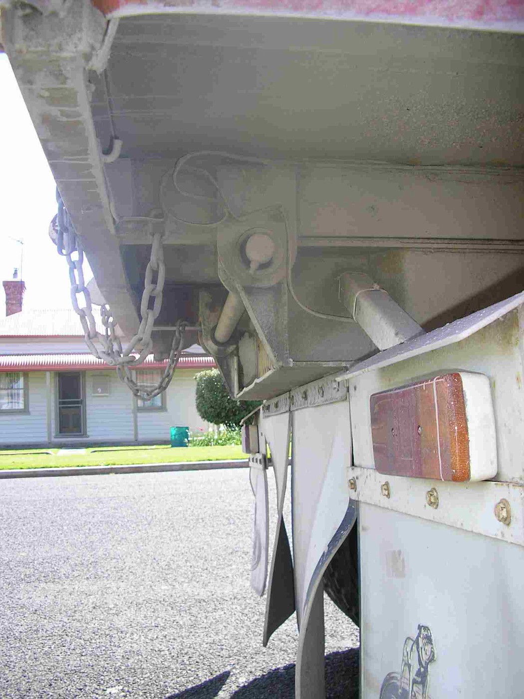 Photo: pig trailer body hinge | 2006-12-December (DMTC Message Pictures ...