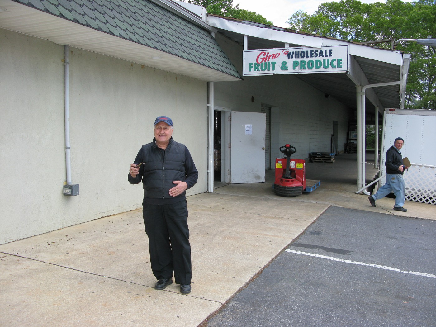 Photo: Here is "Gino" of Gino Pinto Wholesale Produce in Hammonton, Nj ...