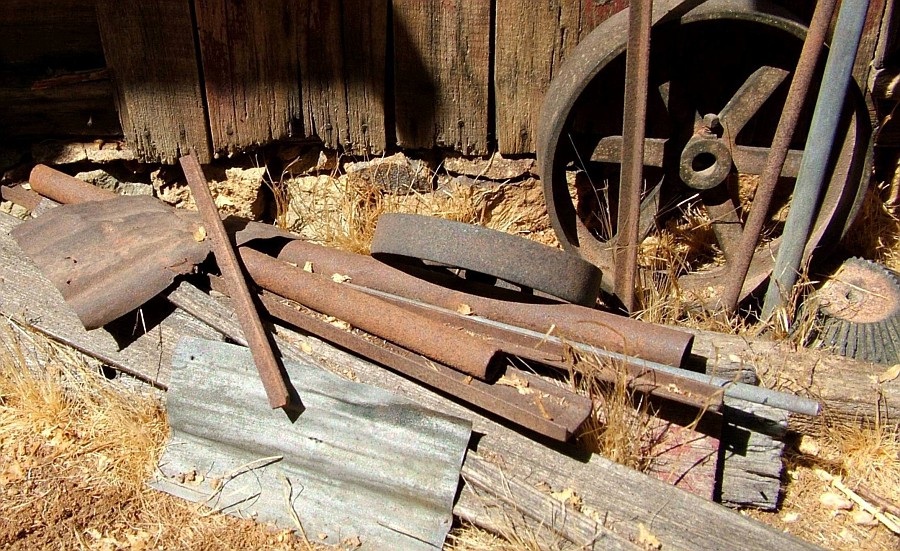 Photo: Clutter close-up | Fordson Farm 1935 album | Chuck Doan | Fotki ...